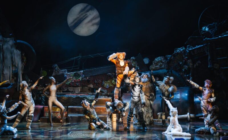 Final cast members announced for 40th anniversary Australian production ...