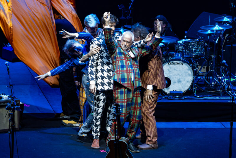 A night of wit, wonder and melody: Split Enz live in Sydney - The AU Review